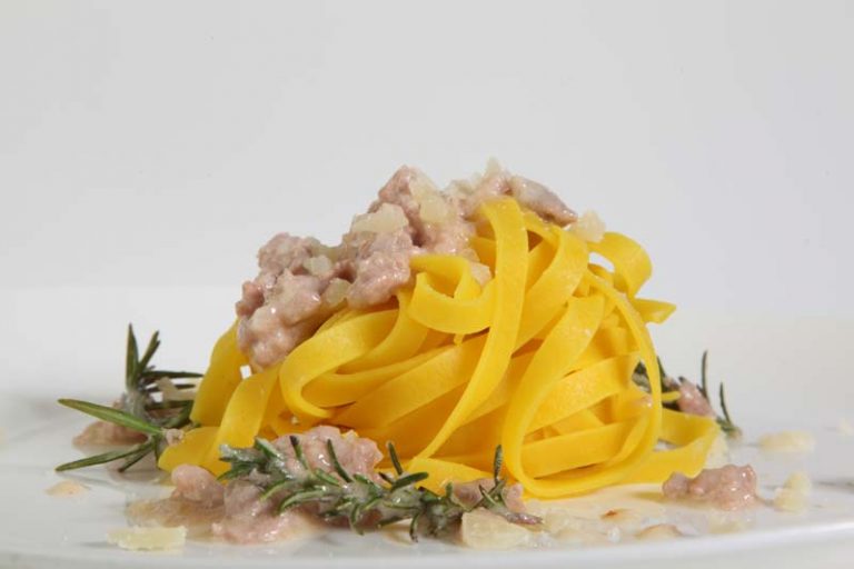 Come cucinare le tagliatelle, fare le tagliatelle | La Molisana