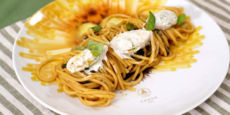 Spaghetti quadrati con zucchine al cubo | La Molisana